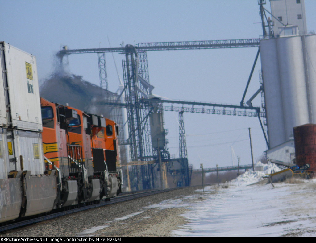 BNSF 8001